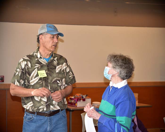 Community meets La Grande School Board candidates at meet-and-greet ...