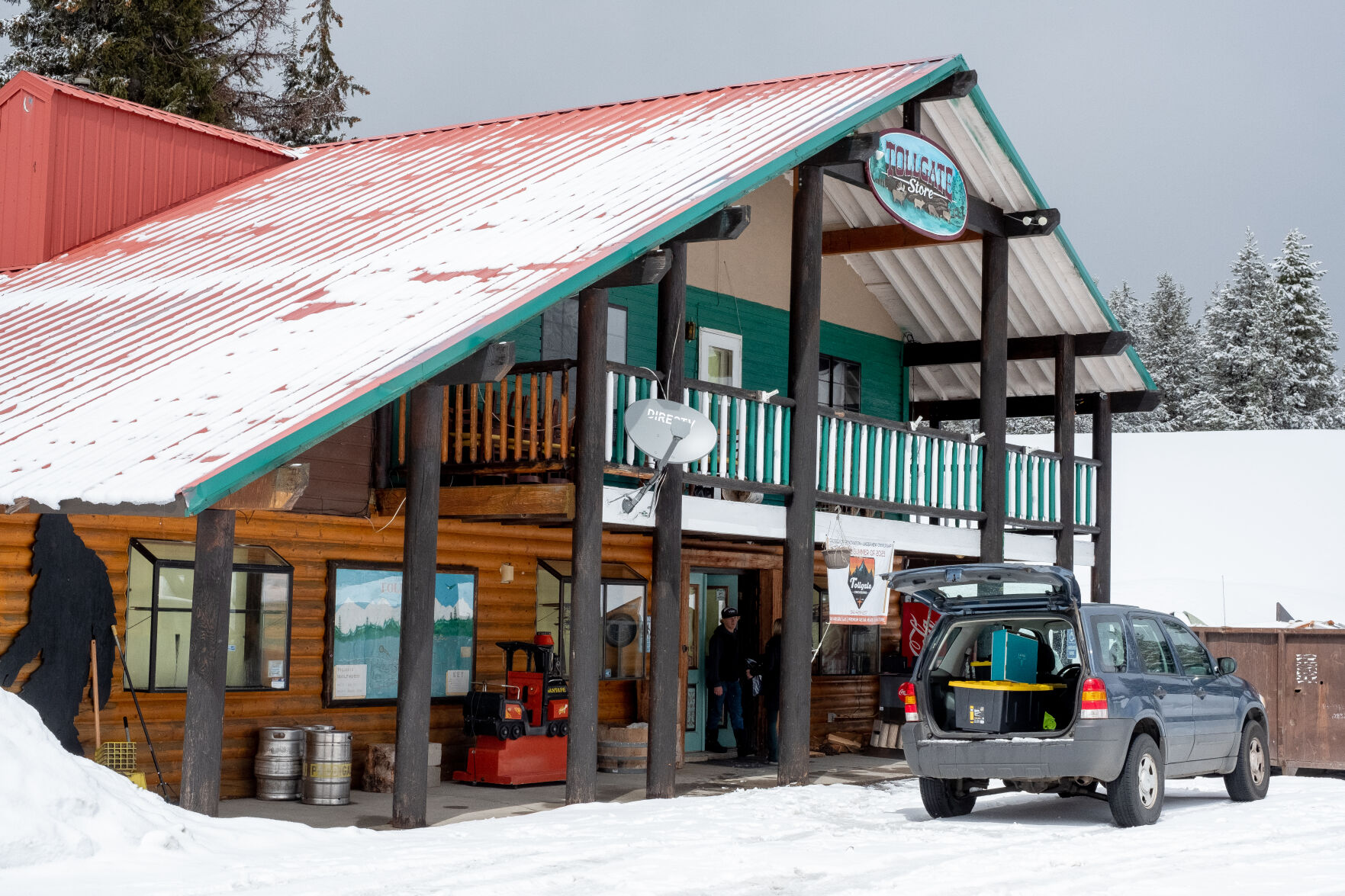 Tollgate Crossing Store in Weston has new owner, starts renovations ...