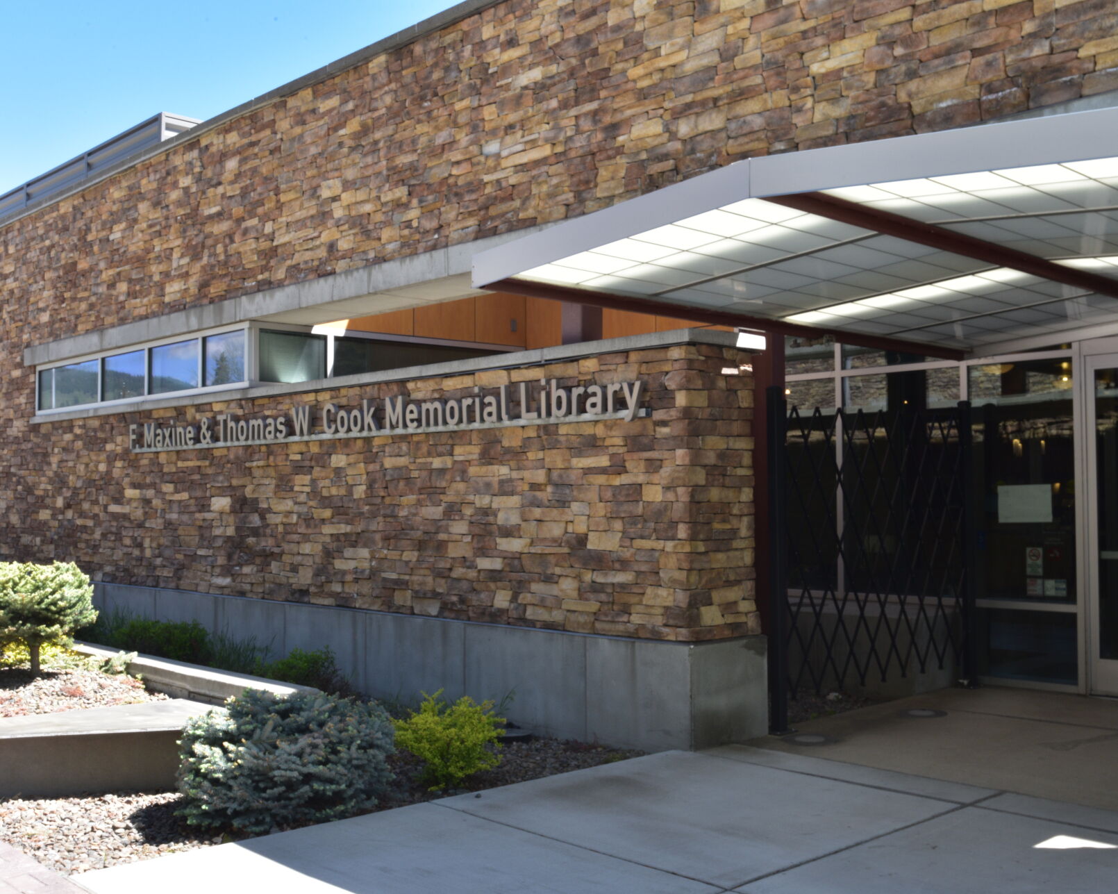 Top 10 most-checked out books from Cook Memorial Library | La Grande ...