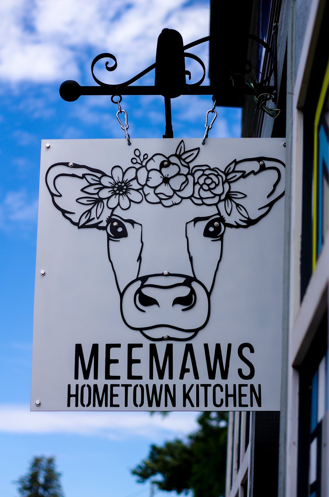 Building community through love at Meemaws Hometown Kitchen, a pay-what-you-can restaurant in ...